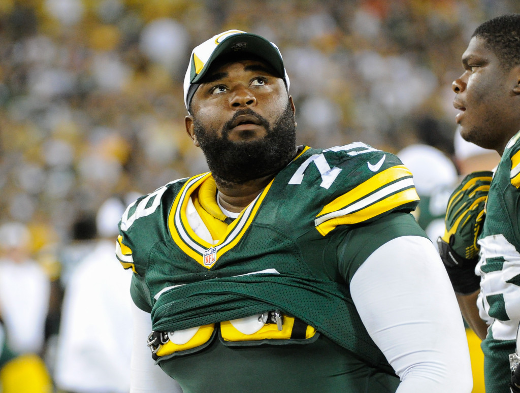 Texans Sign Ryan Pickett; Louis Nix To IR