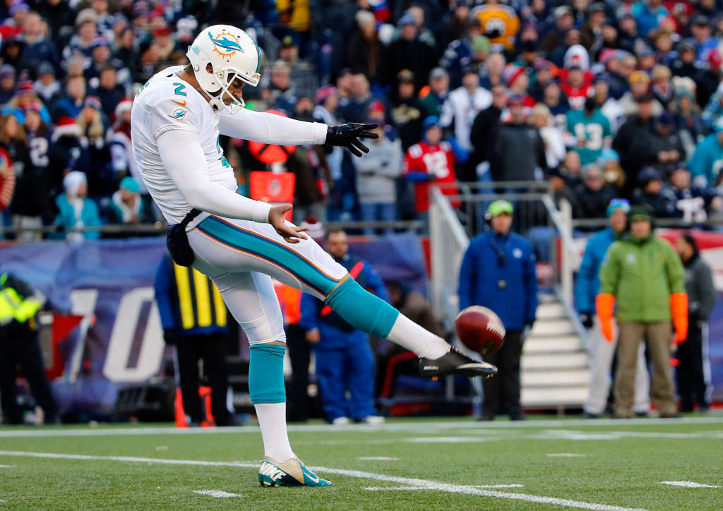 Dolphins Release Brandon Fields