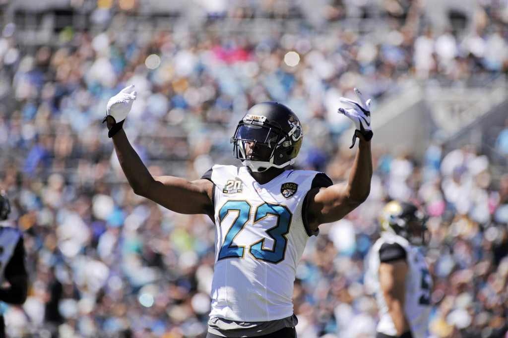 Bears Sign Alan Ball