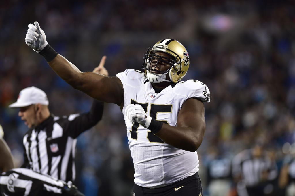 Lions Sign Tyrunn Walker