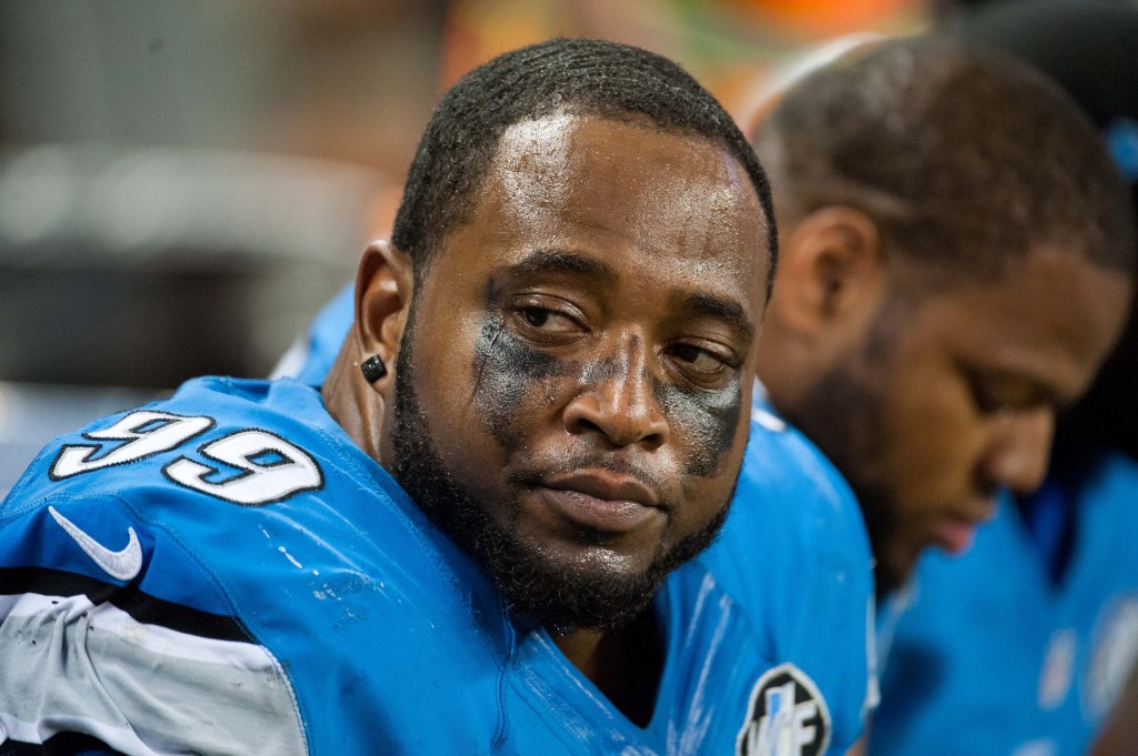 Dolphins Sign C.J. Mosley