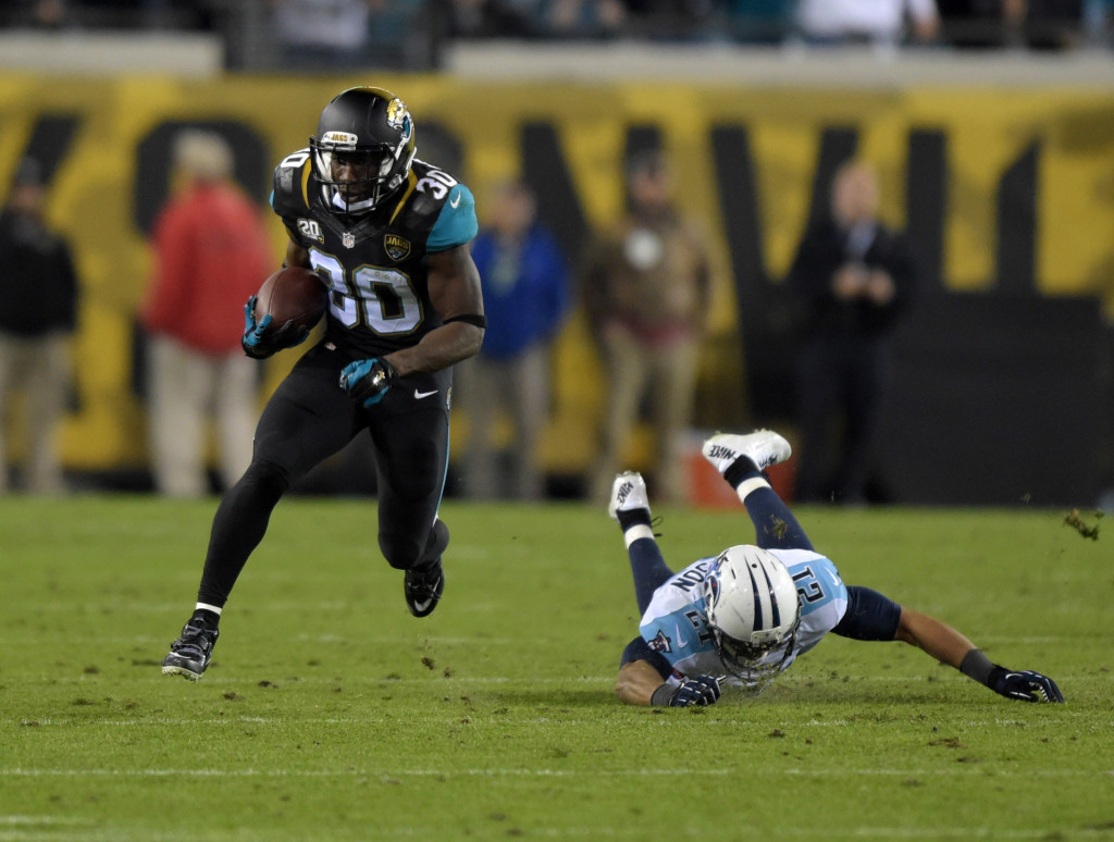 Panthers Sign Jordan Todman