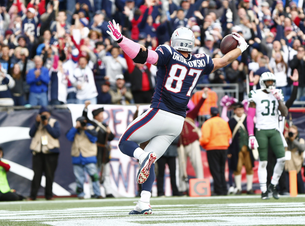 Patriots Rumors: Chung, Knighton, Gronk, Edelman