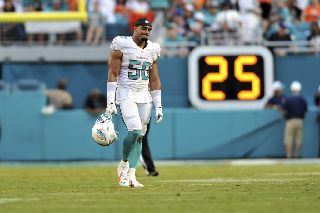 East Notes: Vernon, L. Miller, Patriots