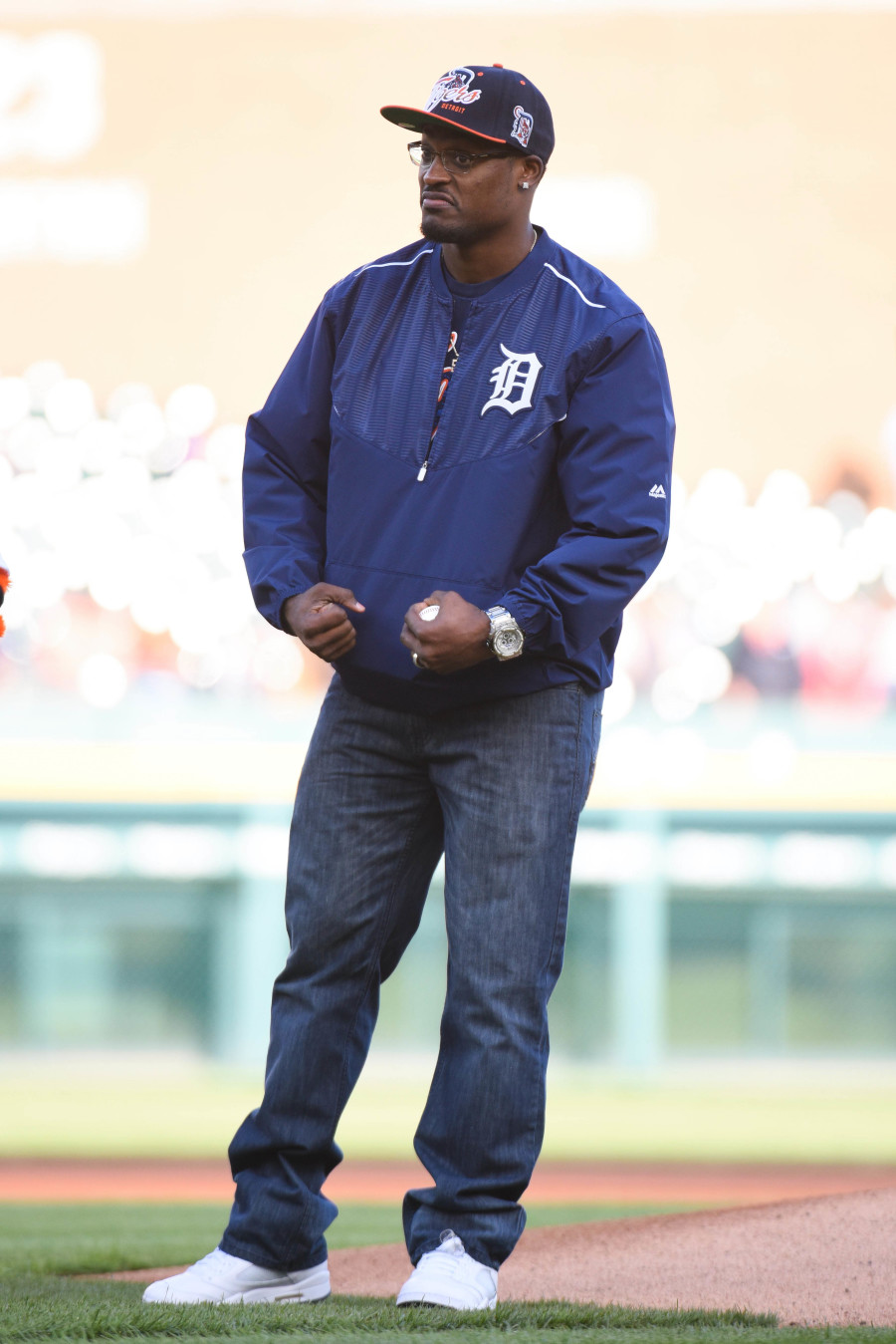 Raiders To Meet With LB Tahir Whitehead