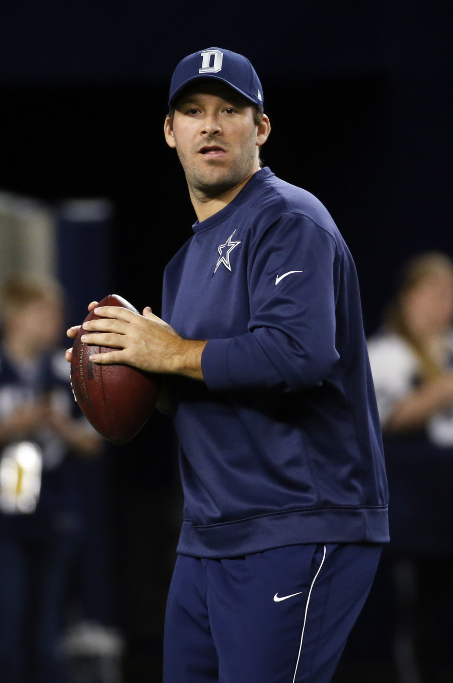 Tony Romo Suffers Broken Bone In Back