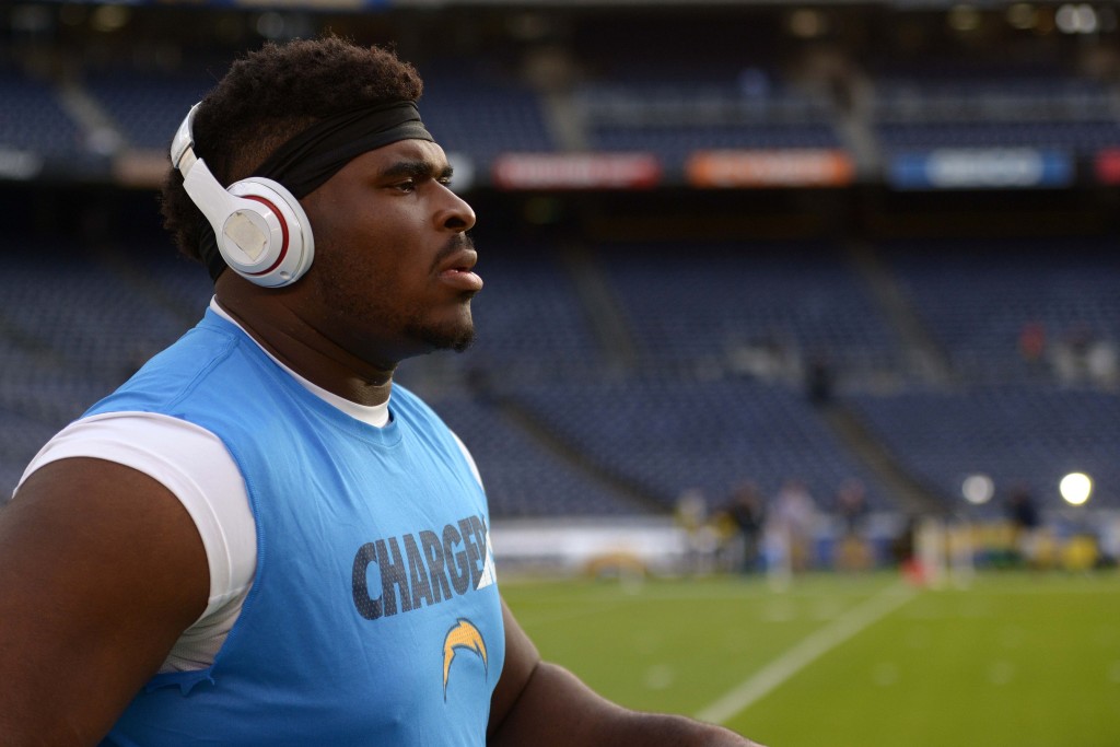 Seahawks Discussing Deal With OL D.J. Fluker