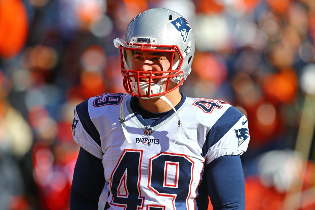 Patriots Extend LS Joe Cardona
