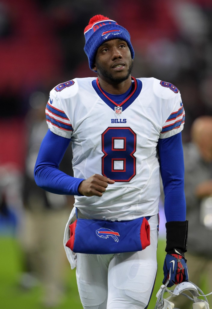 Ravens Sign Josh Johnson, Vlad Ducasse