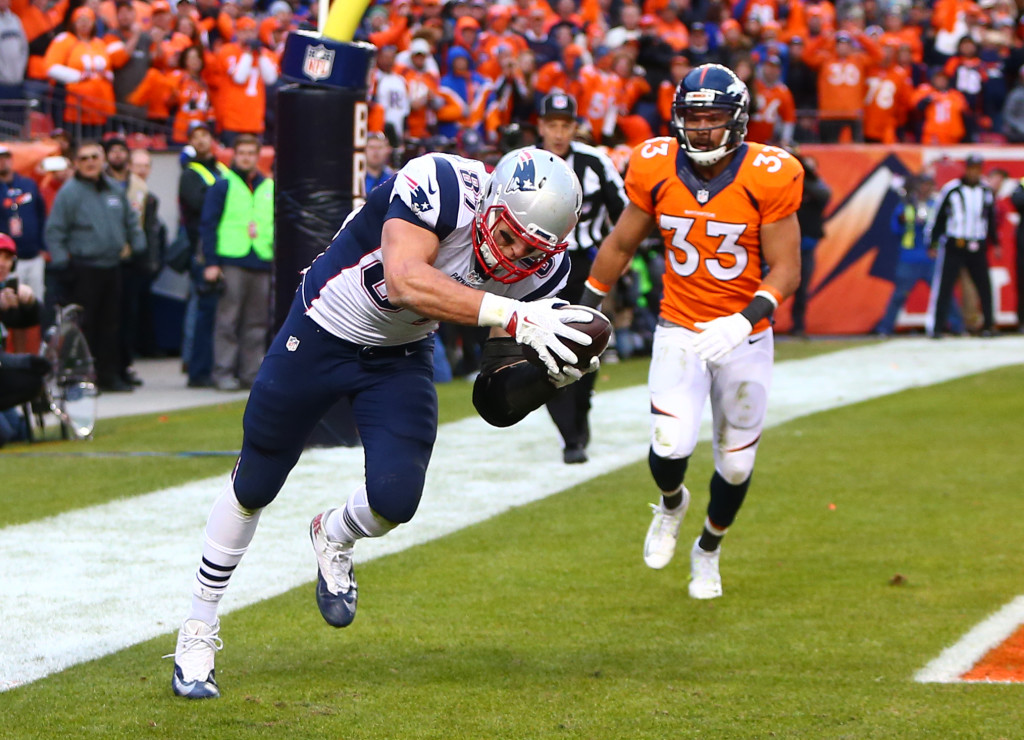 AFC East Notes: Pats, Gronk, Revis