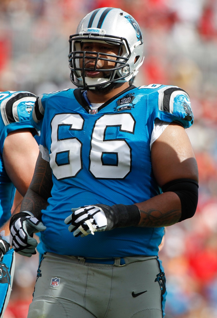 Bears Sign Amini Silatolu