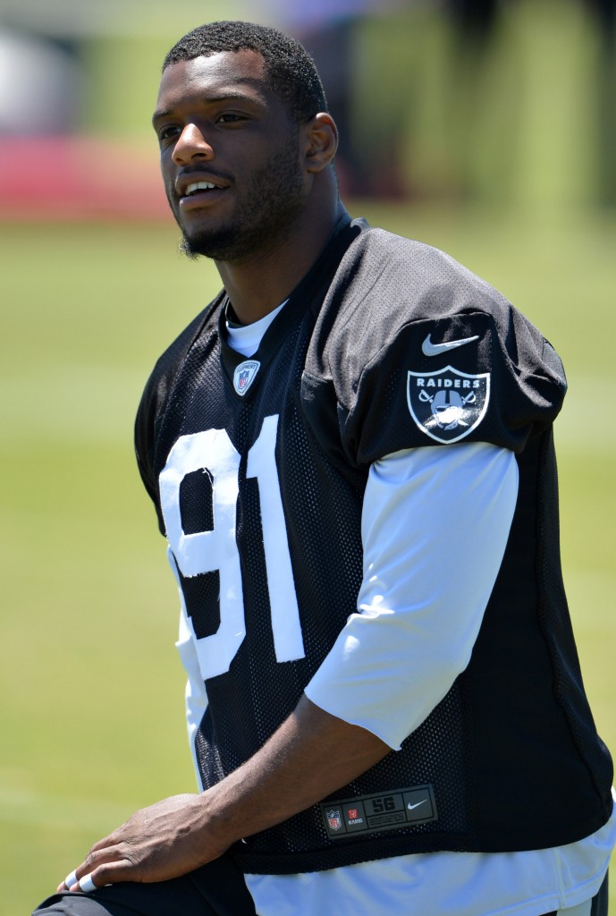 Patriots Sign LB Shilique Calhoun