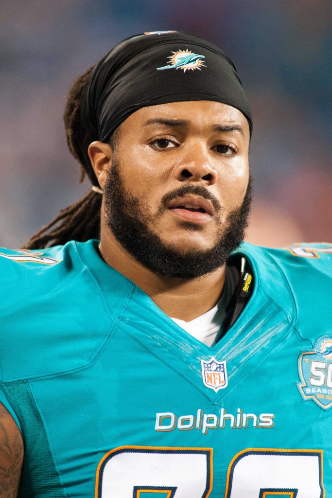 Broncos Claim OL Billy Turner