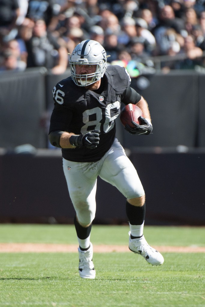 Falcons TE Lee Smith Retires