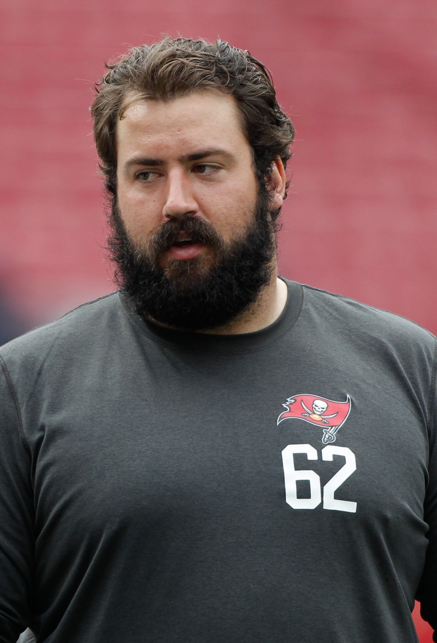 Buccaneers Re-Sign OL Evan Smith