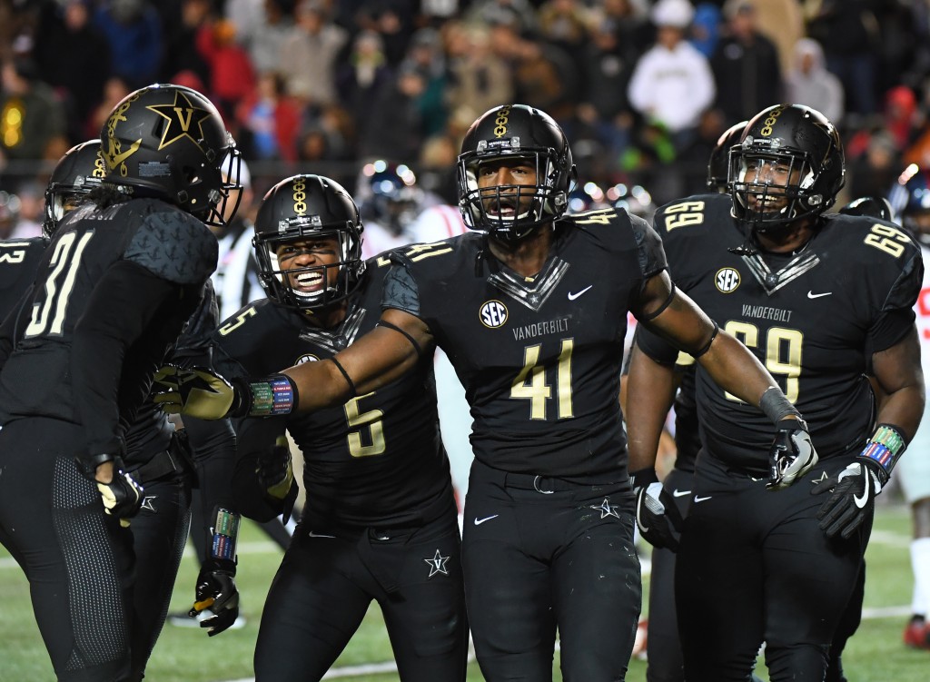 Vanderbilt LB Zach Cunningham Enters Draft