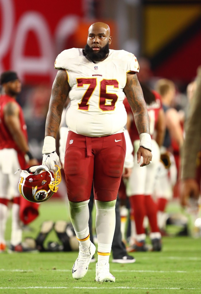 Bears, Jets Meet With Morgan Moses