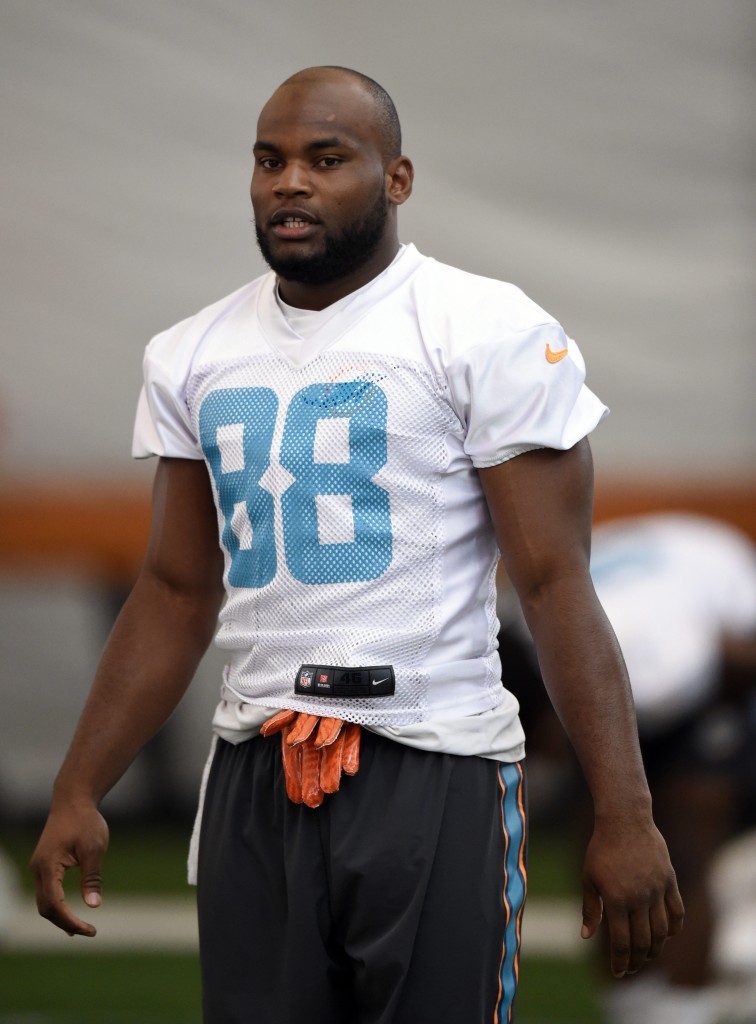 NFL Suspends WR Leonte Carroo
