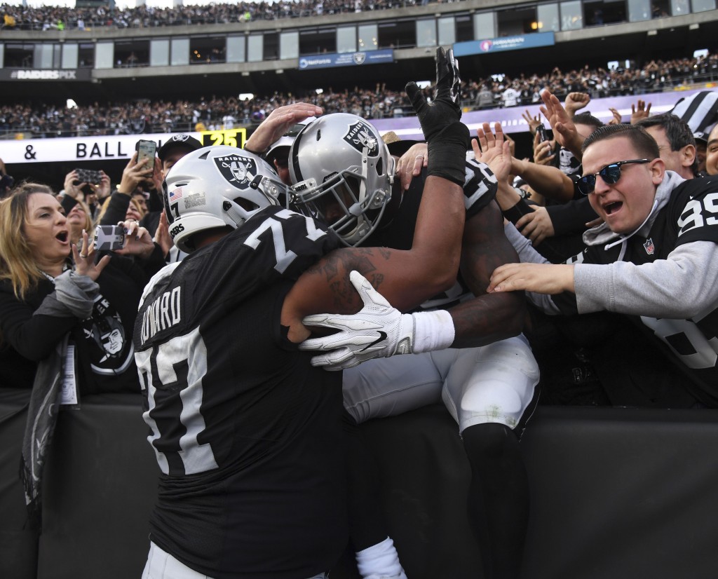 Raiders Cut OT Austin Howard