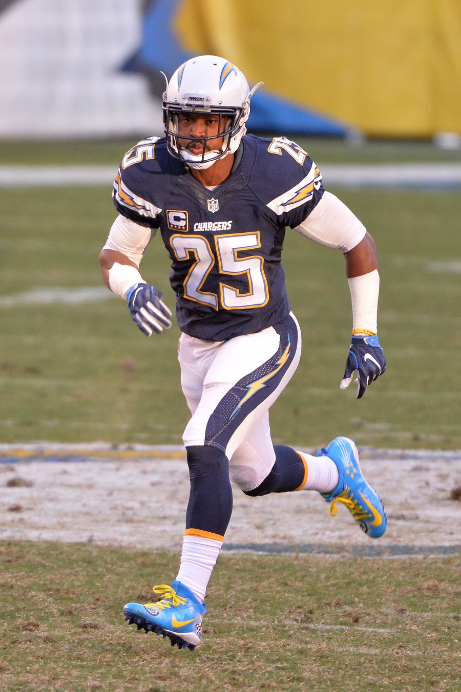 Chargers Release Darrell Stuckey