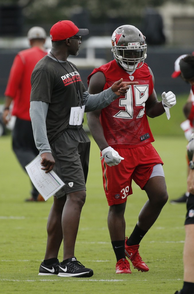 Bucs Promote Isaiah Johnson