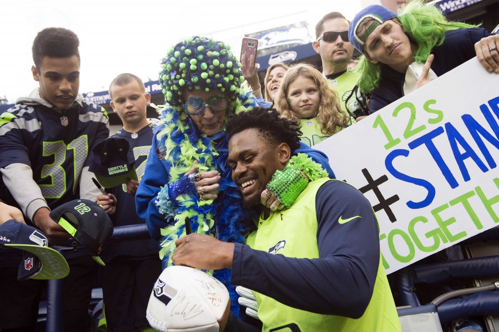 Seahawks Place C.J. Prosise On IR