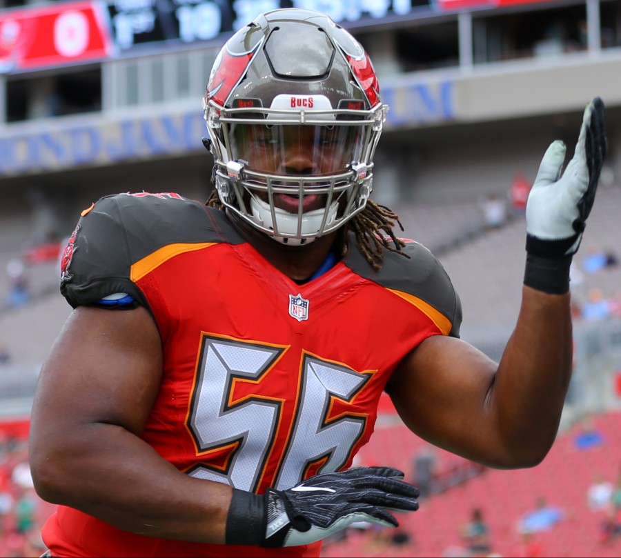Buccaneers Cut DE Darryl Tapp