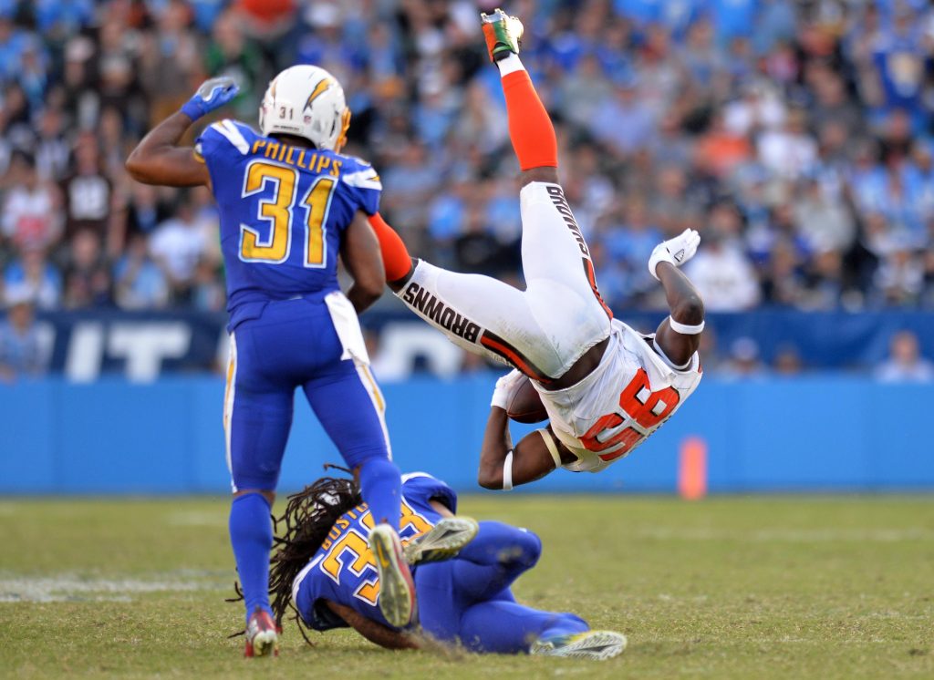 Chargers Re-Sign Adrian Phillips