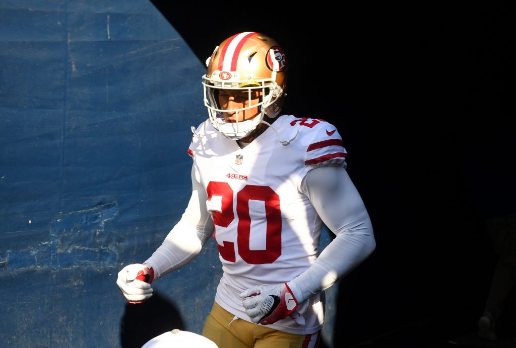 Raiders Sign CB Leon Hall