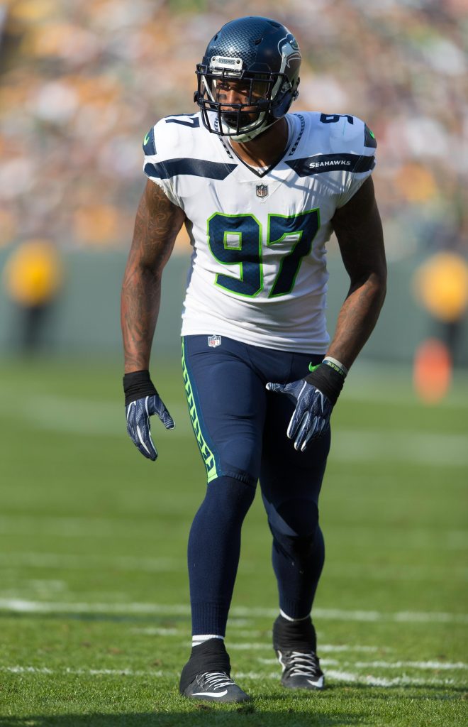 Seahawks Cut DE Marcus Smith