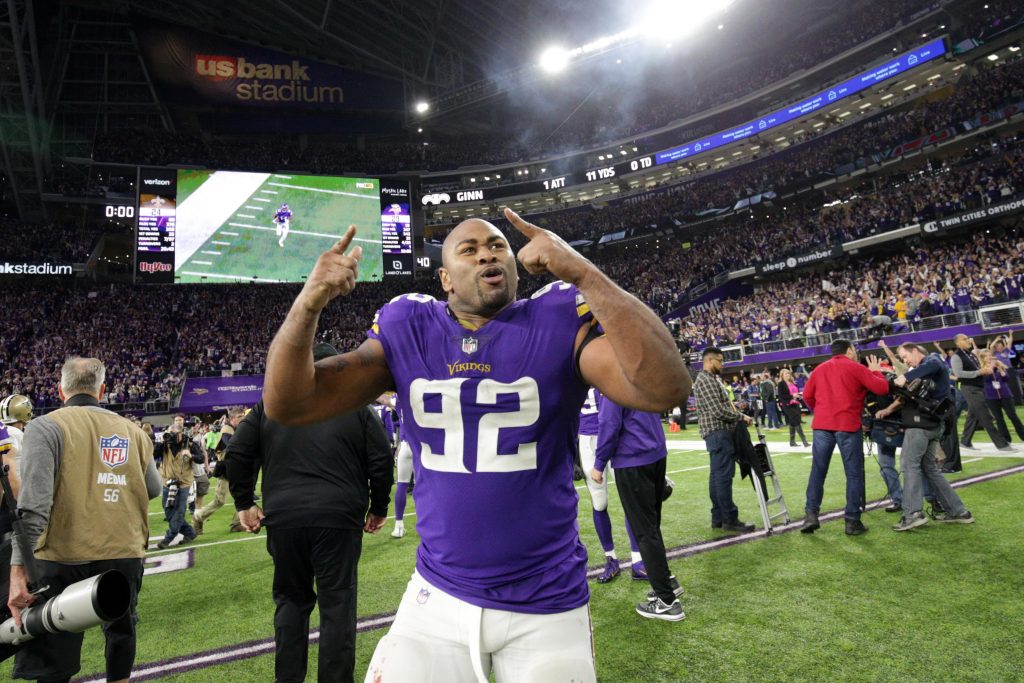 Tom Johnson Retires From NFL