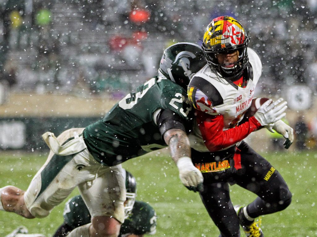 Panthers Sign First-Round WR D.J. Moore