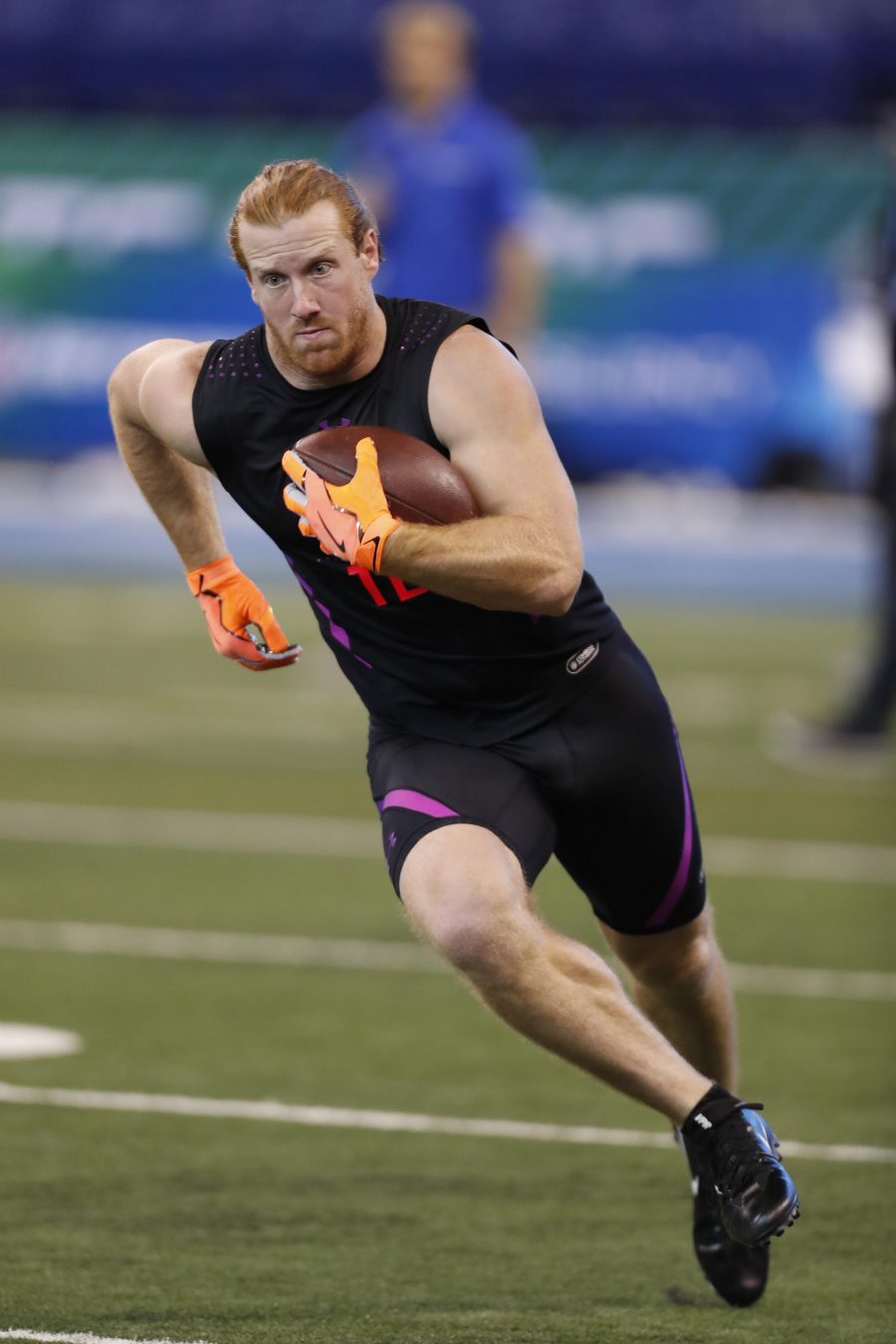 Ravens Sign First-Round TE Hayden Hurst