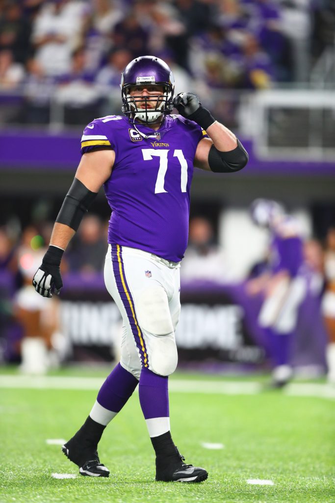 Bears To Sign OT Riley Reiff