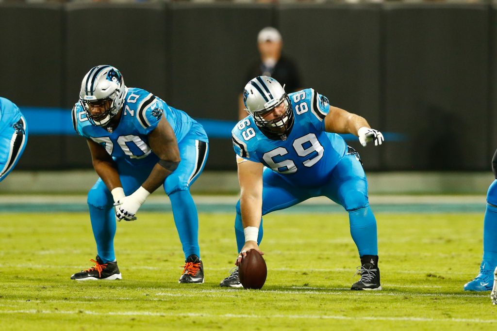Panthers, Tyler Larsen Agree To Extension