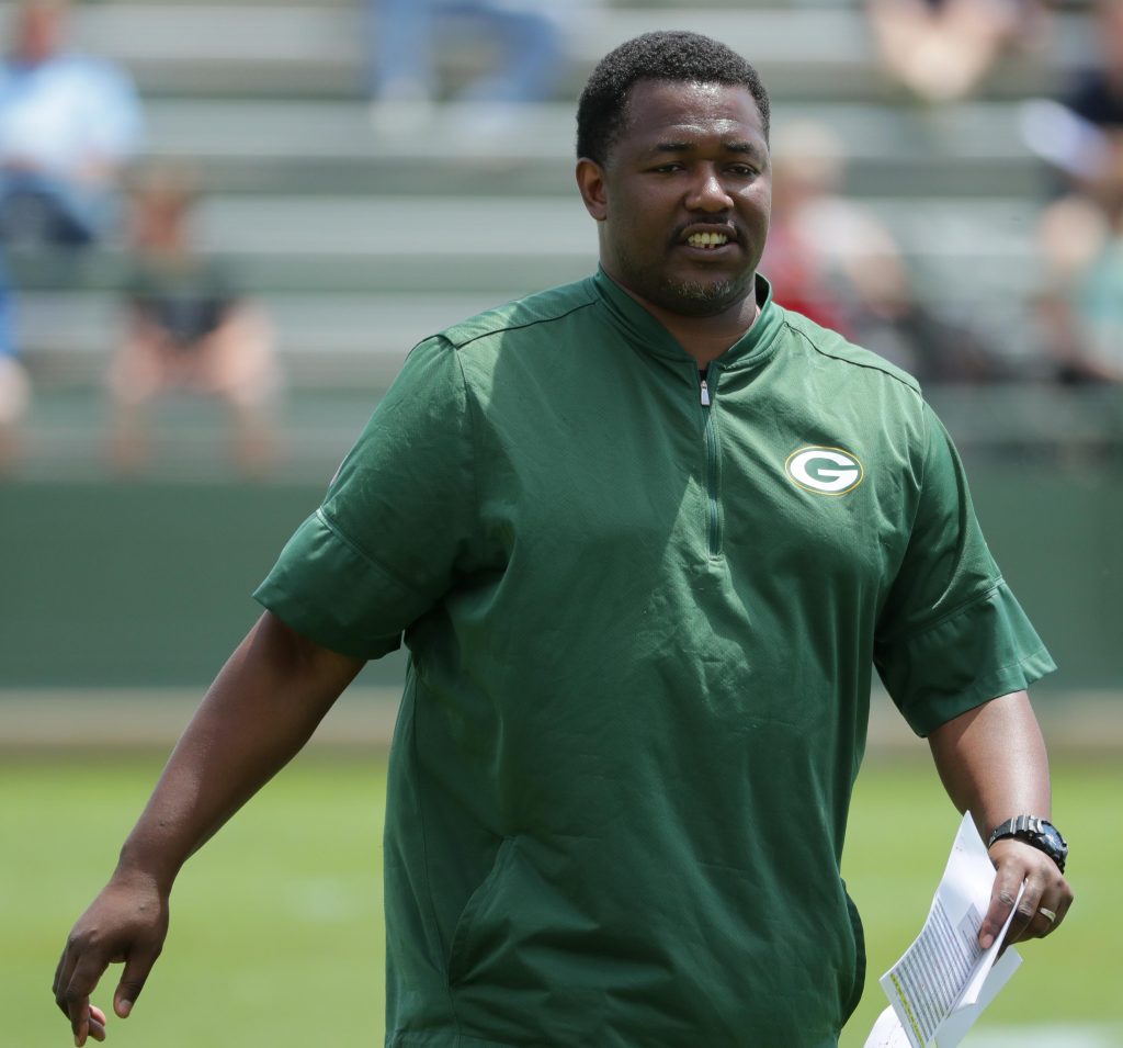 Raiders Interview Giants' Patrick Graham For DC, Set Up OC Meeting With ...