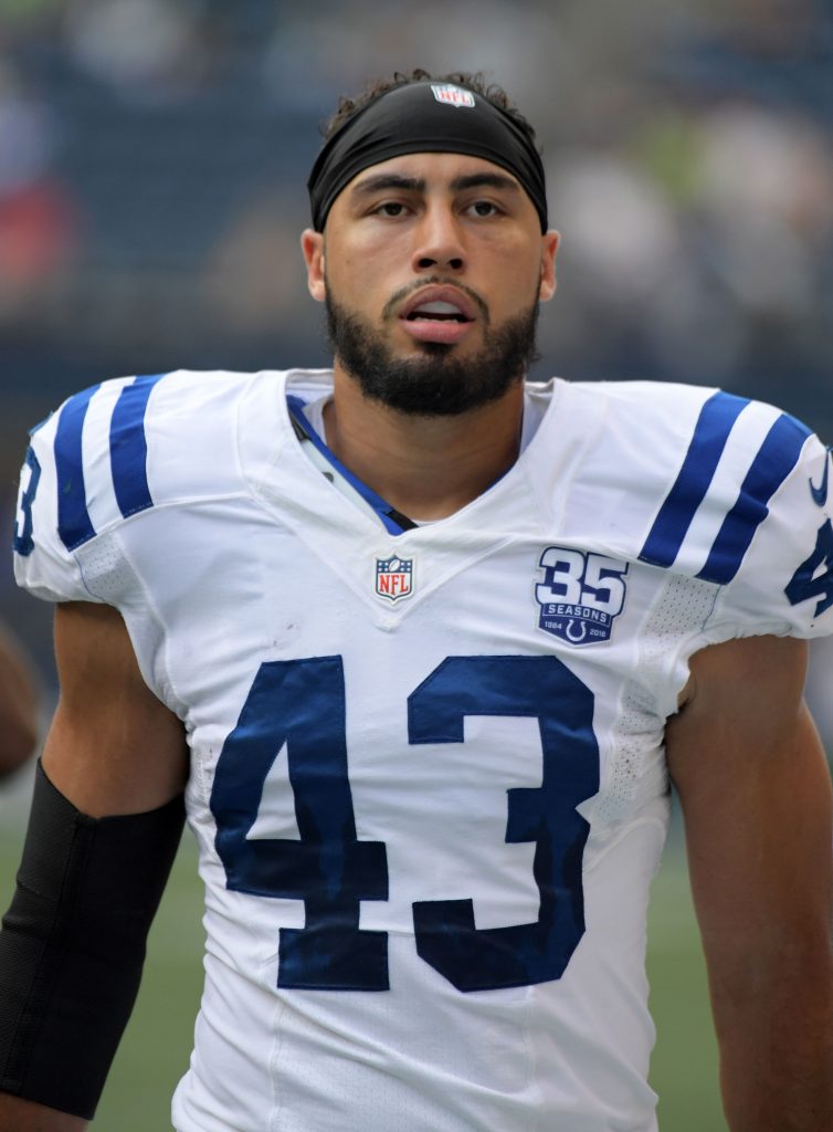 Colts Sign Ross Travis To Extension