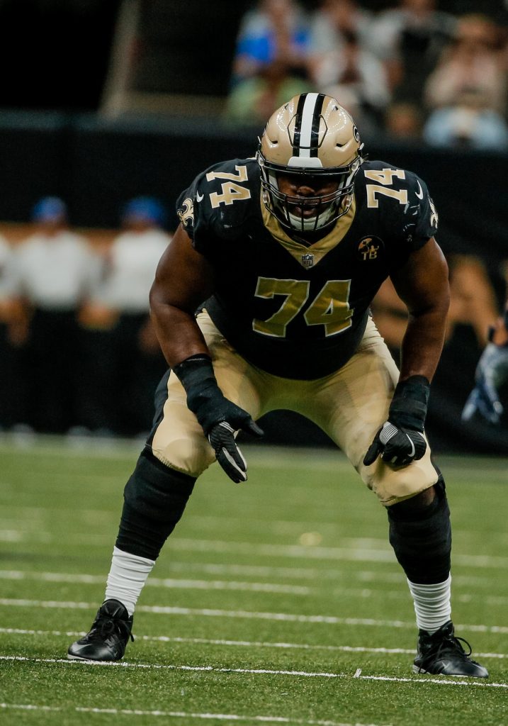 Panthers Meet With OL Jermon Bushrod