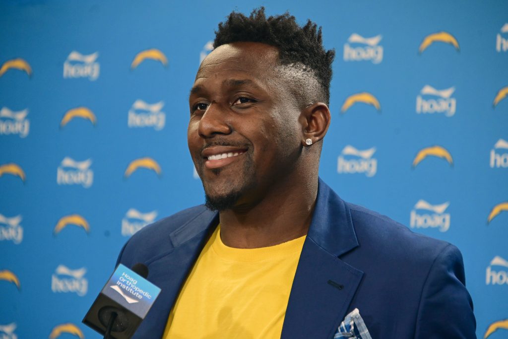 Thomas Davis On Suspension, Chargers Decision, Retirement Plans