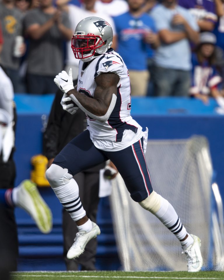 Chiefs To Sign Josh Gordon