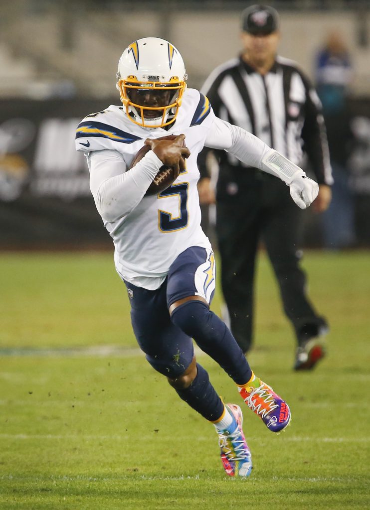 QB Tyrod Taylor Sues Chargers' Team Doctor