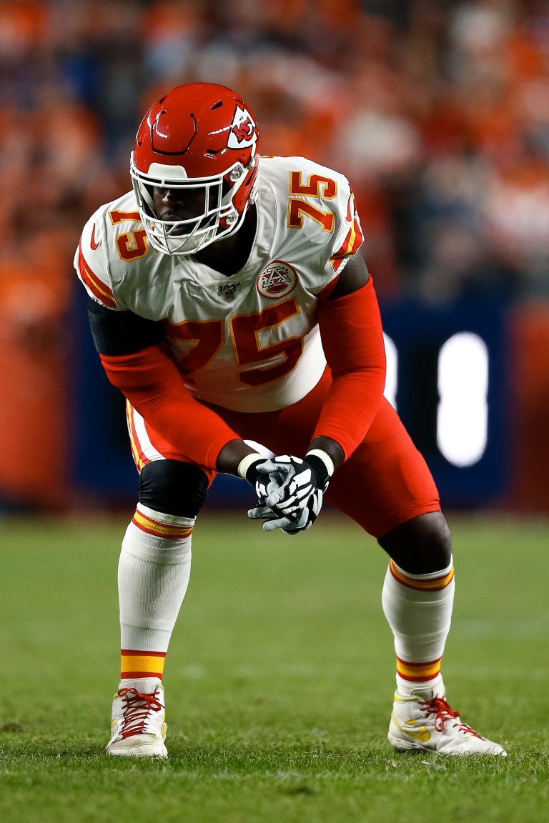 Cowboys To Sign Cameron Erving