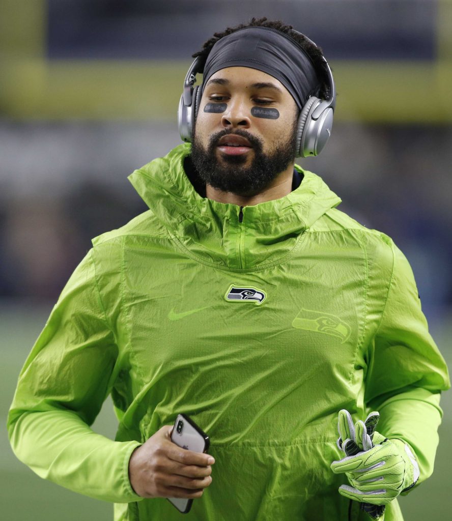 Bills Host DB Akeem King On Visit