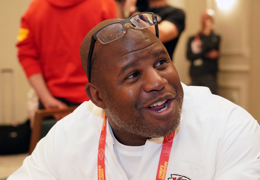 Chiefs Bring Back Eric Bieniemy As OC