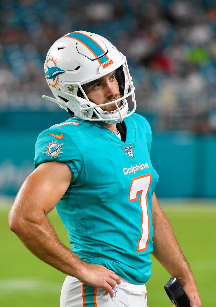 Dolphins Extend K Jason Sanders