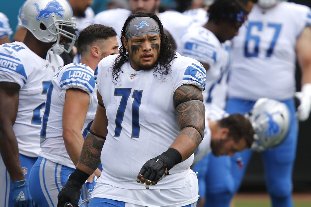 Panthers Host DL Danny Shelton