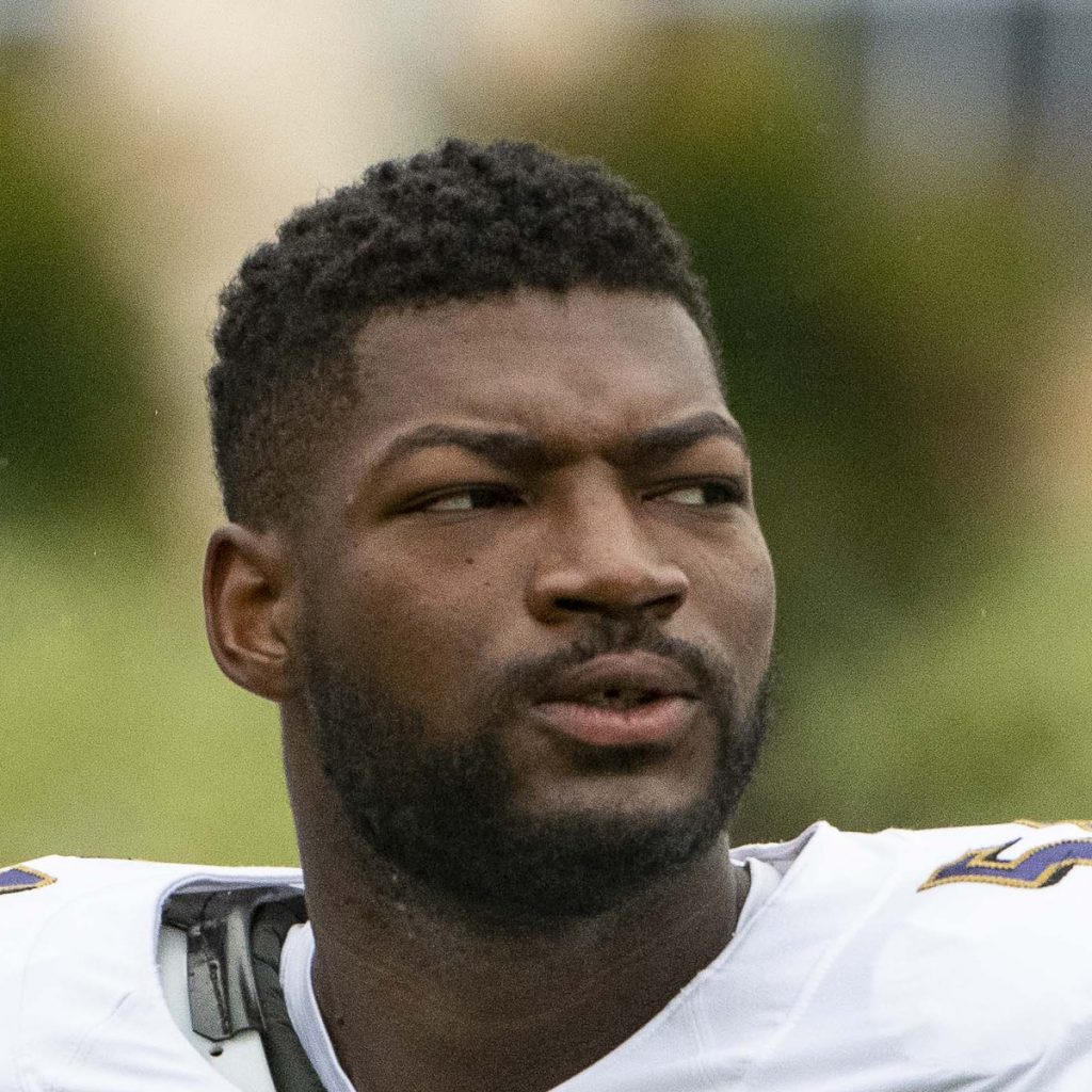 Ravens Re-Sign Tyus Bowser