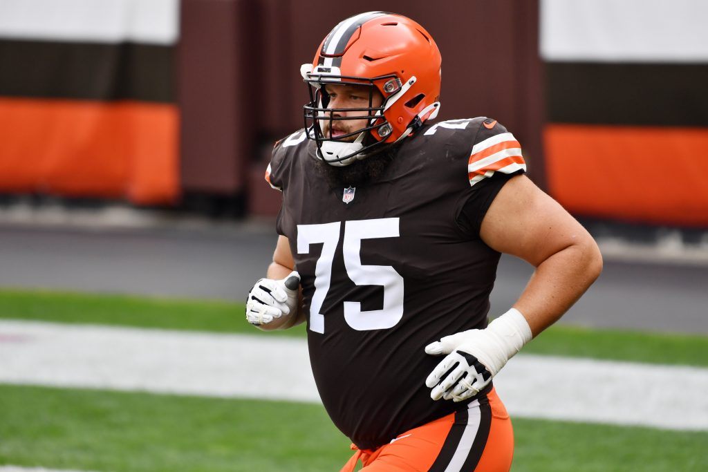 Browns LG Joel Bitonio Undecided On Continuing Playing Career, Will Not ...