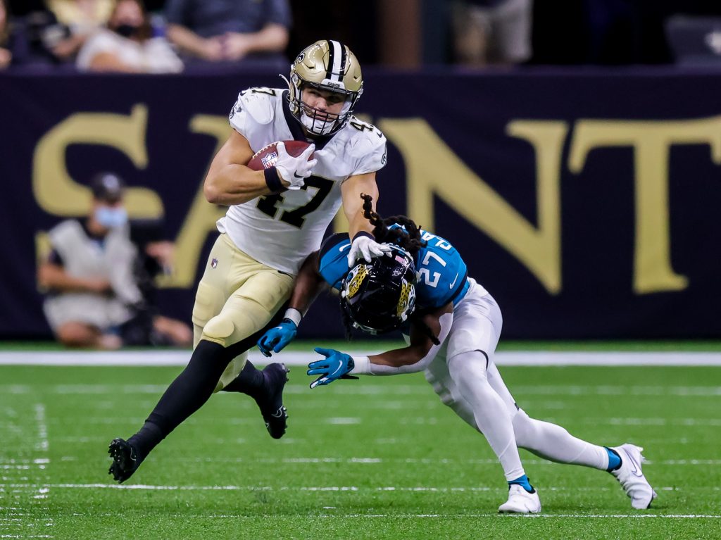 Raiders Extend FB Sutton Smith