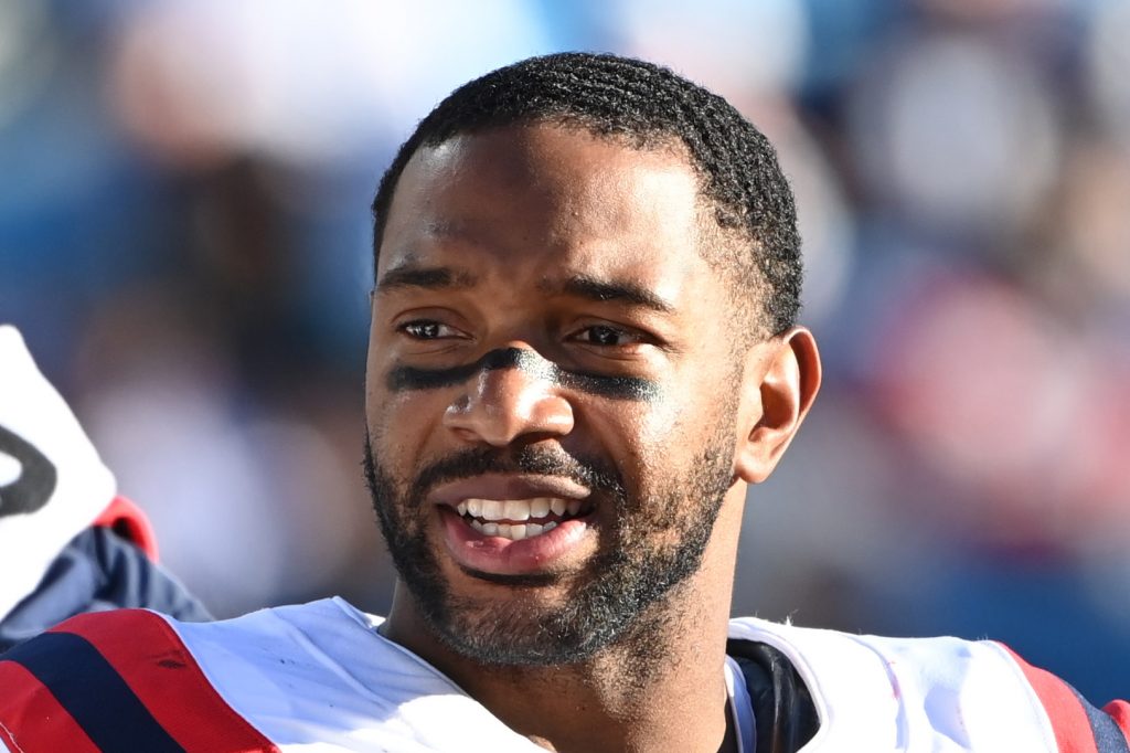 Patriots Extend S Adrian Phillips